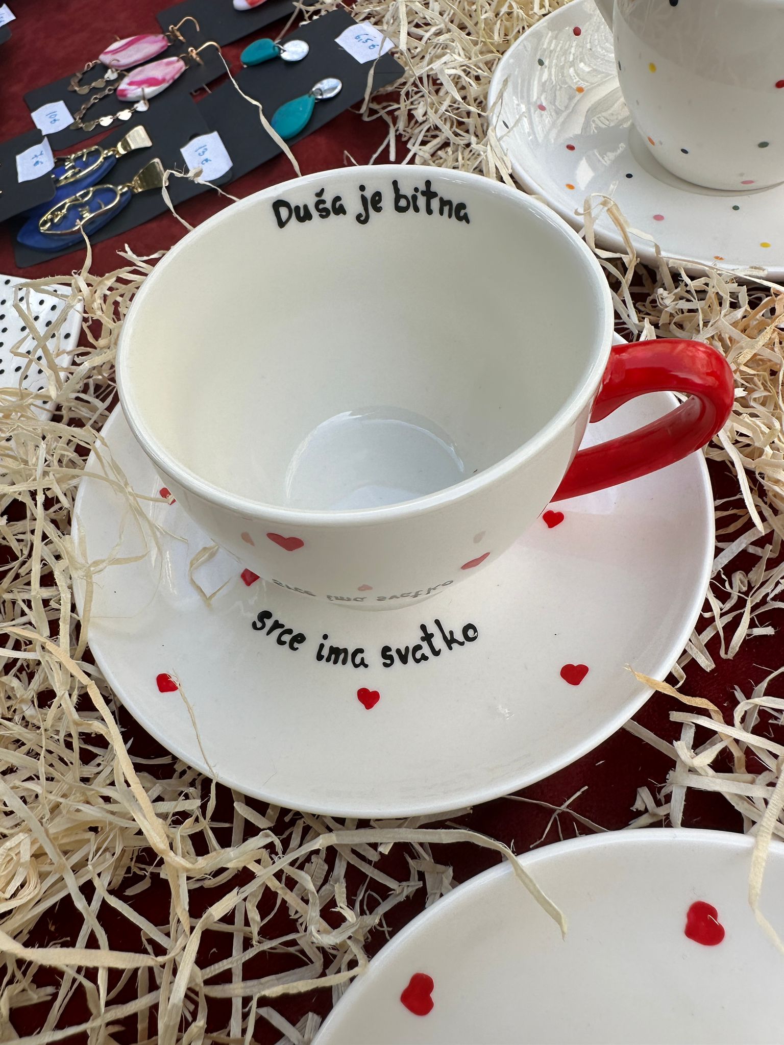 Šalica s natpisom - Duša je bitna - Naklada Calliope